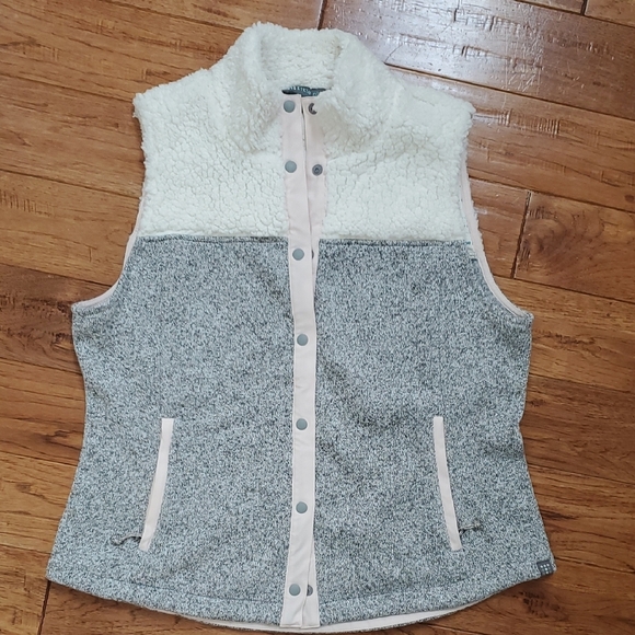 Title nine | Jackets & Coats | Title Nine Callitrix Fleece Vest | Poshmark